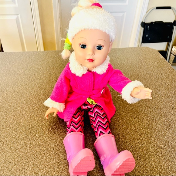 Madame Alexander | Toys | Madame Alexander Dolls Blonde Girl Winter ...